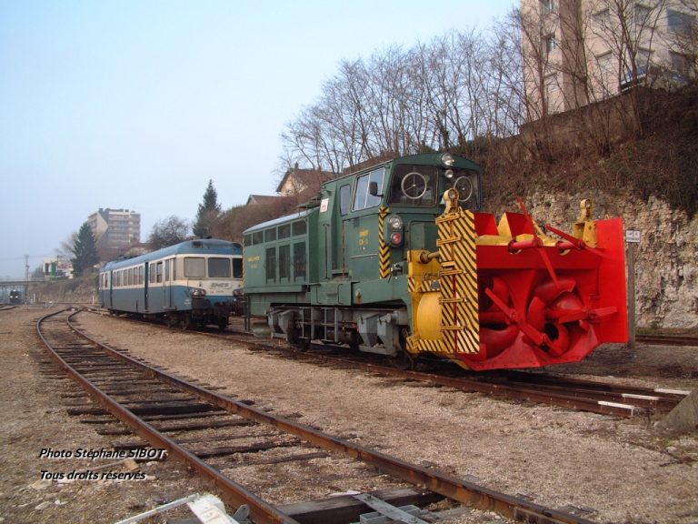 Chasse-Neige Beilhack CN-3 et X 2900 à Besançon - Le Rail Ussellois